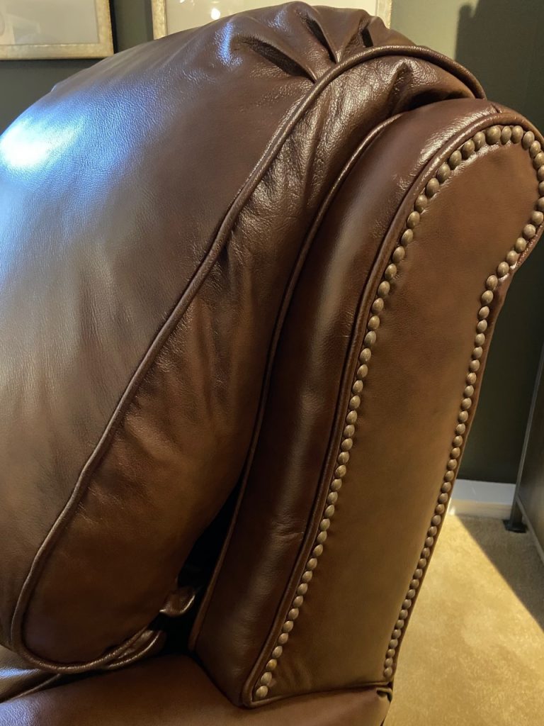 E-Showroom - Russell's Furniture