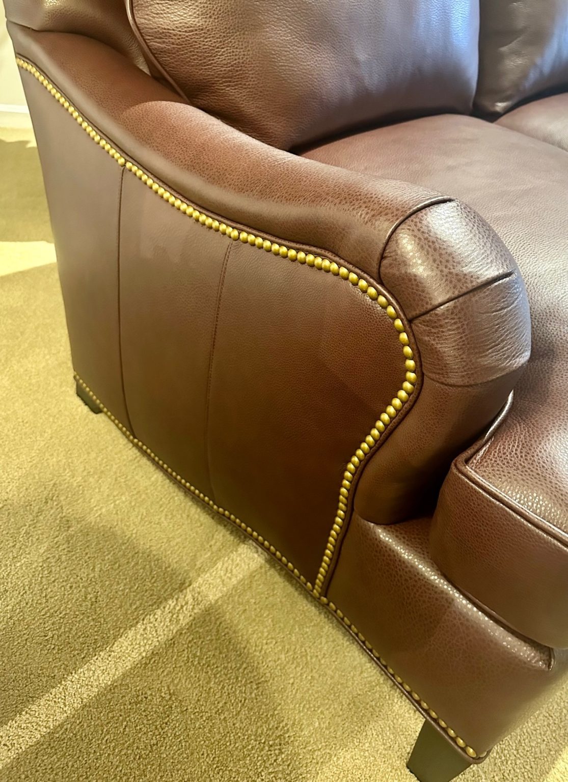 E-Showroom - Russell's Furniture