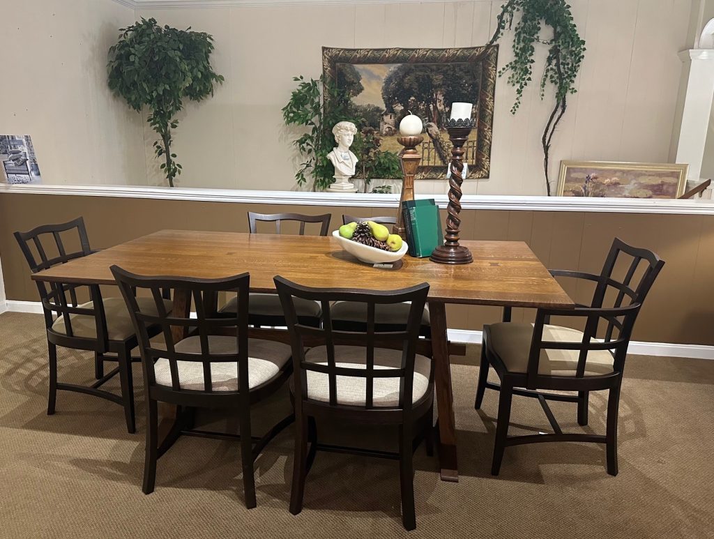 E-Showroom - Russell's Furniture