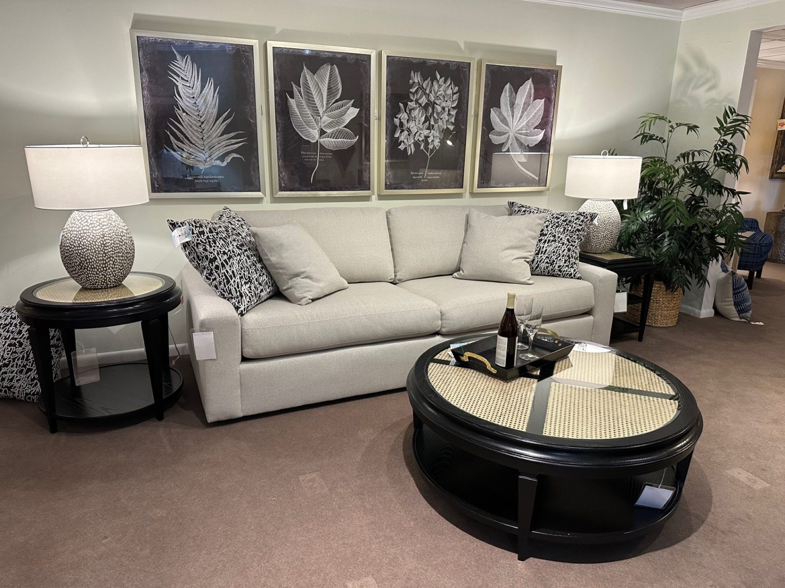 E-Showroom - Russell's Furniture