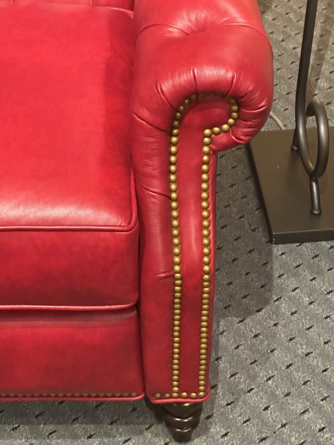 E-Showroom - Russell's Furniture