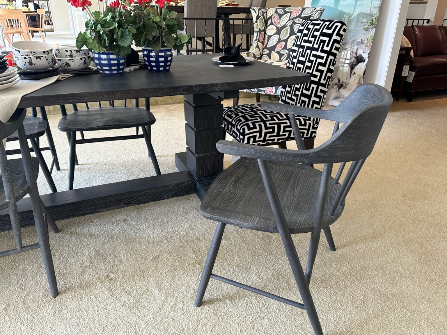 E-Showroom - Russell's Furniture