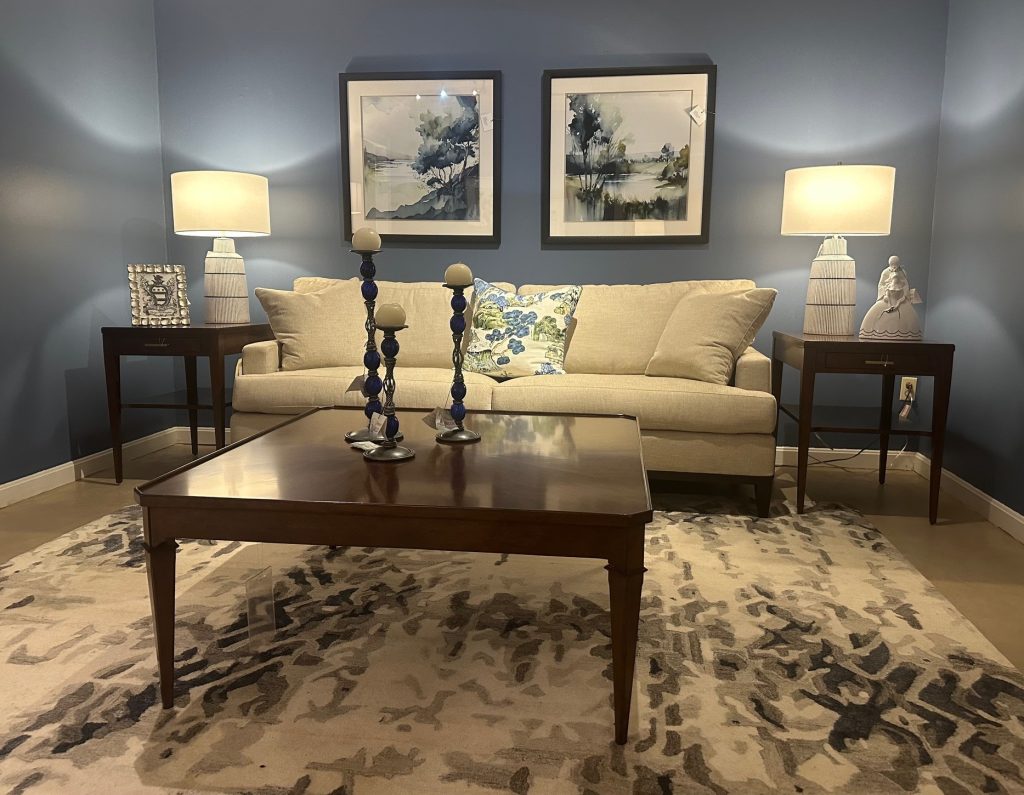 E-Showroom - Russell's Furniture