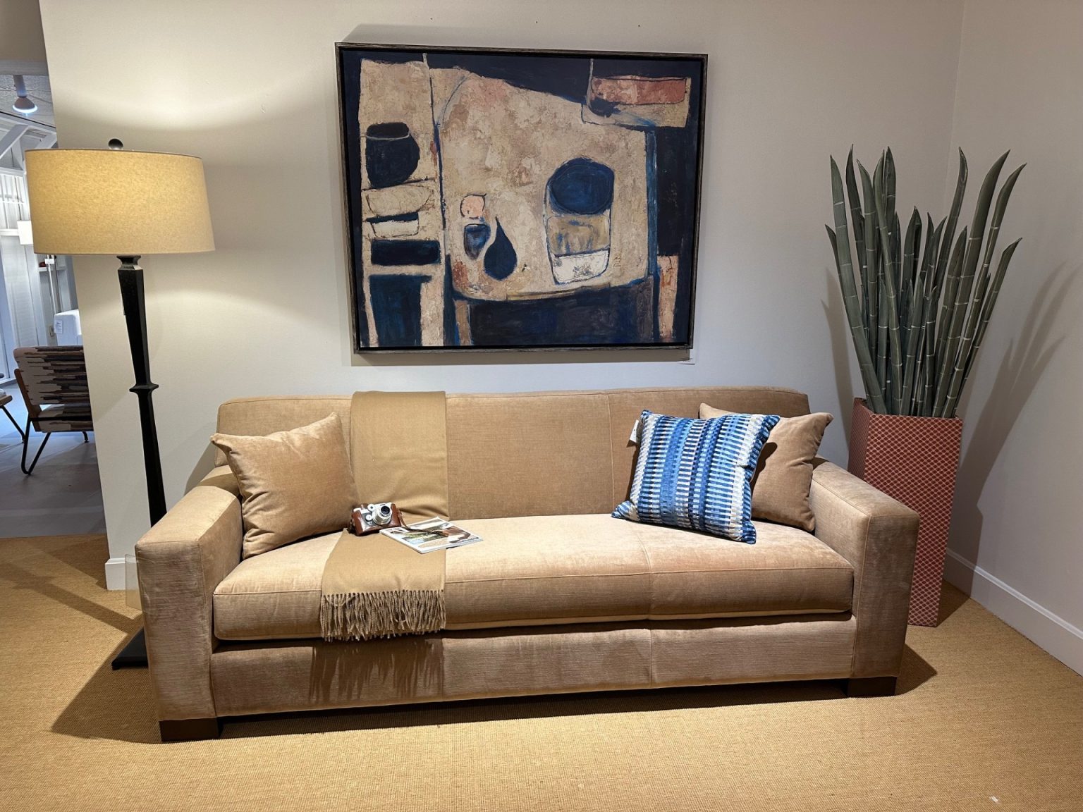 E-Showroom - Russell's Furniture