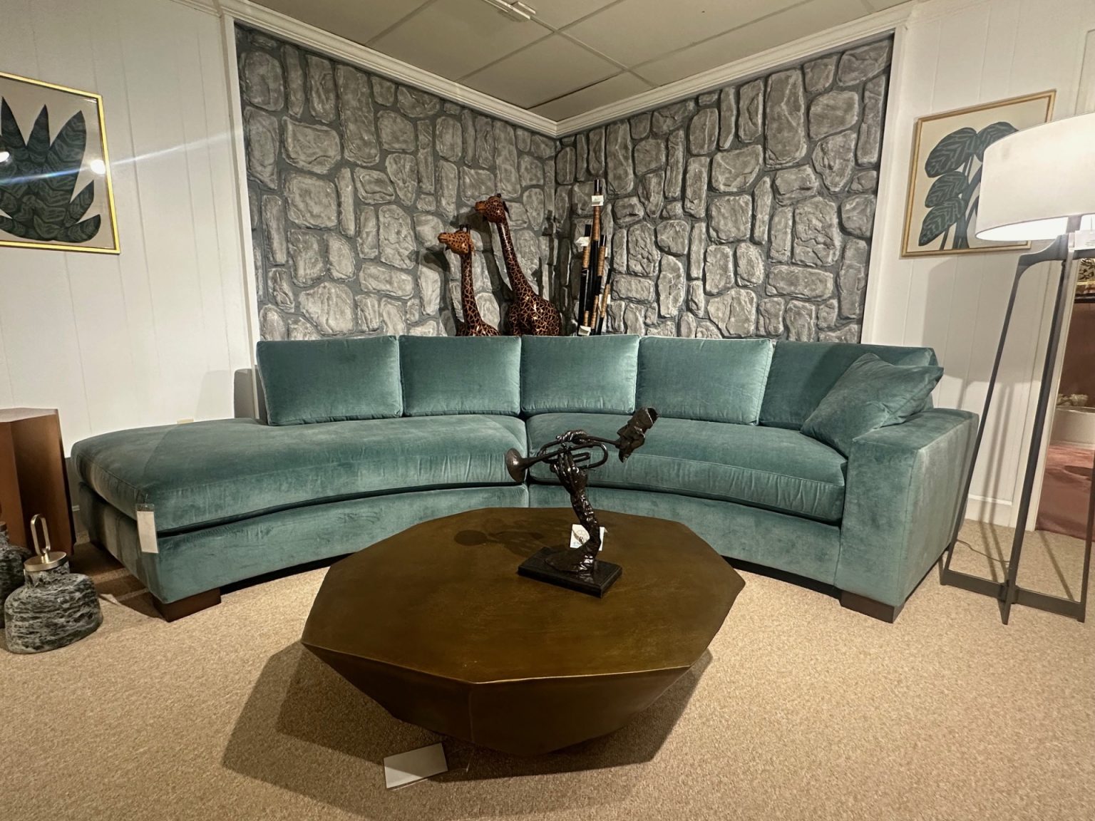 E-Showroom - Russell's Furniture
