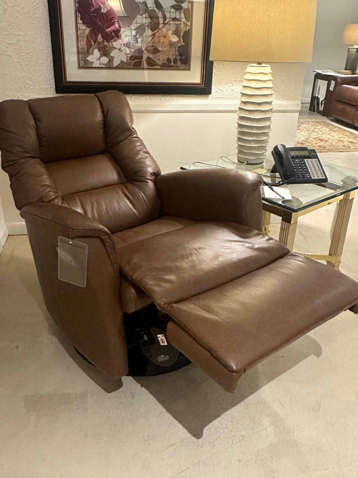 E-Showroom - Russell's Furniture